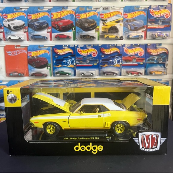 M2 Machines | Other | M2 Machines Chase Of 75 71 Dodge Challenger Rt ...